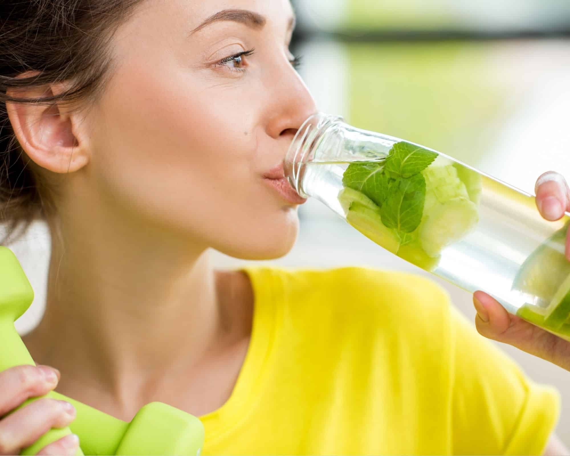 15 Quick and Easy Tips for Drinking More Water – Little Steps, Big Happy